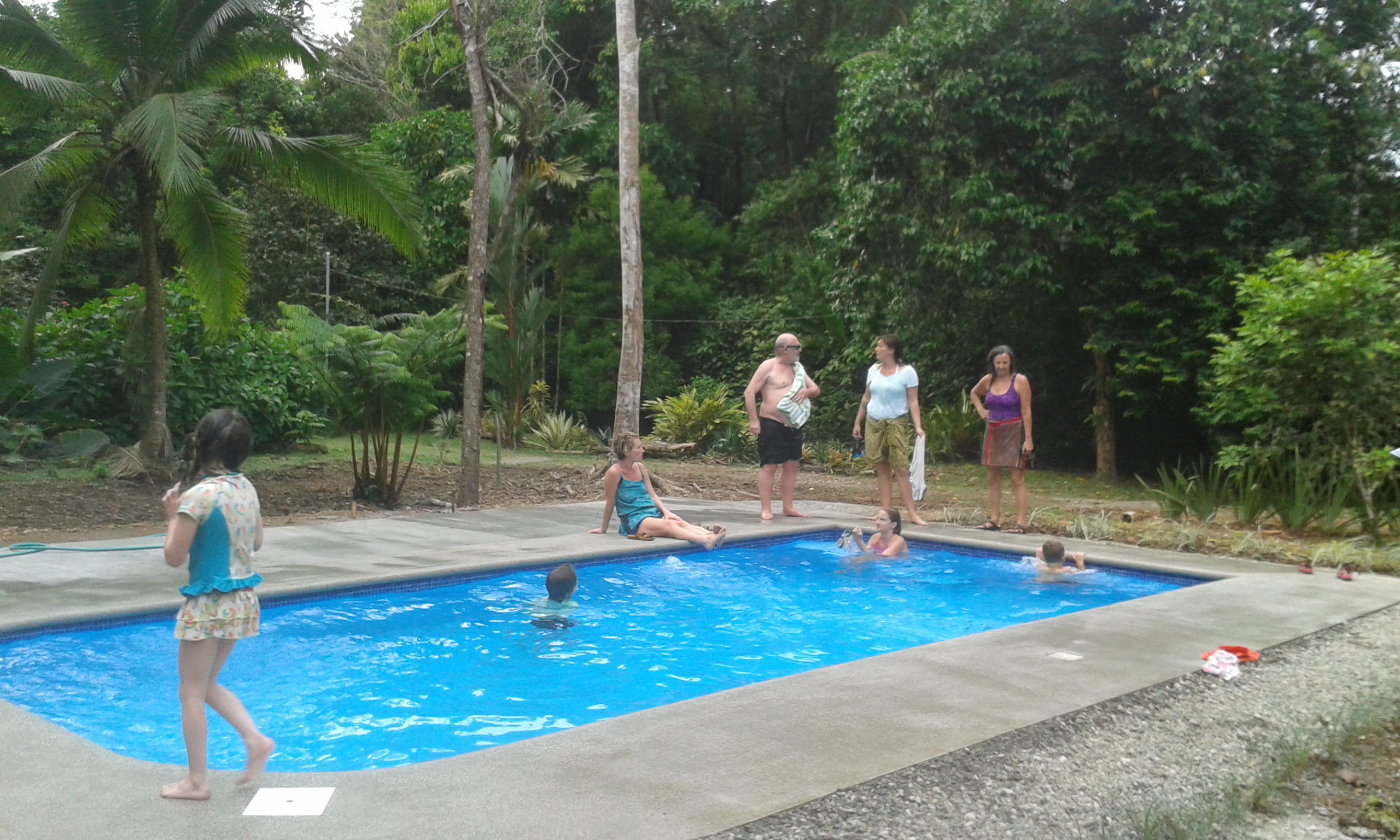 loco-natural-pool | Loco Natural Jungle Houses